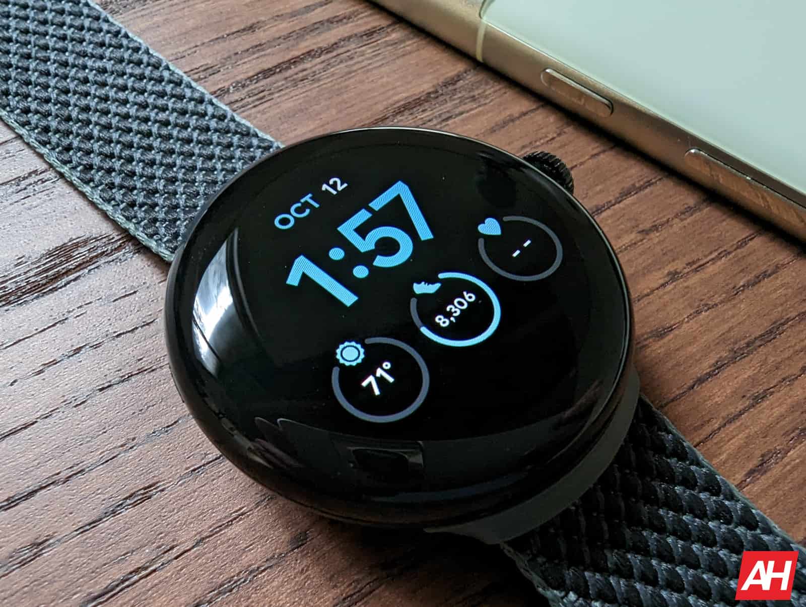 Selon les rumeurs, Google lancerait deux montres intelligentes cette ...
