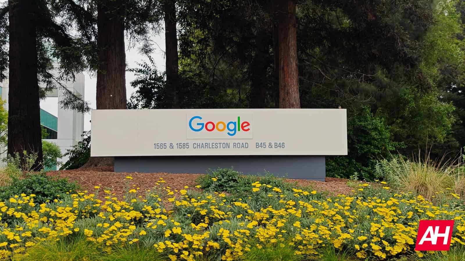 JD Vance veut démanteler les Big Tech, à commencer par Google - Android ...
