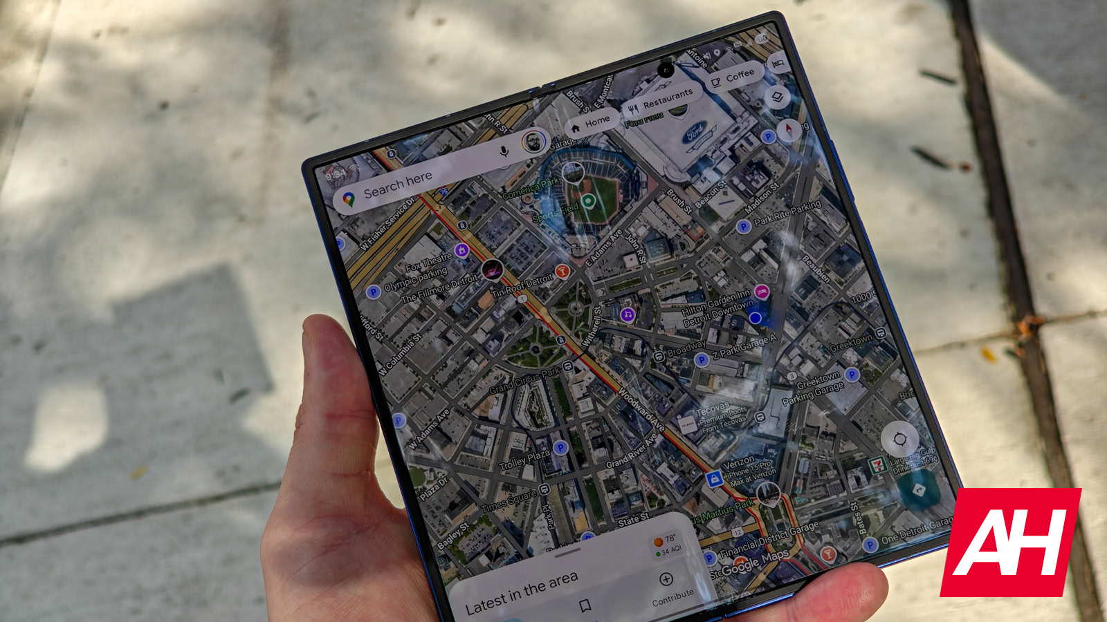 Samsung Trolls iPhone 16 Pro Max dans New Galaxy Z Fold 7 AD - encore ...